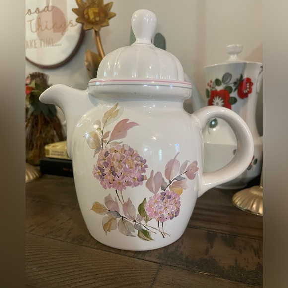 Sommerhuber | Dining | Vintage Sommerhuber Austria Hydrangea Teapot ...